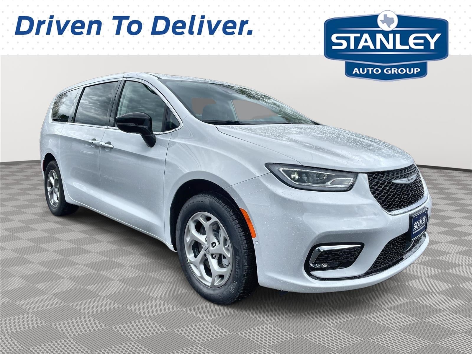 Discover New Chrysler Models | Stanley CDJR Brownwood